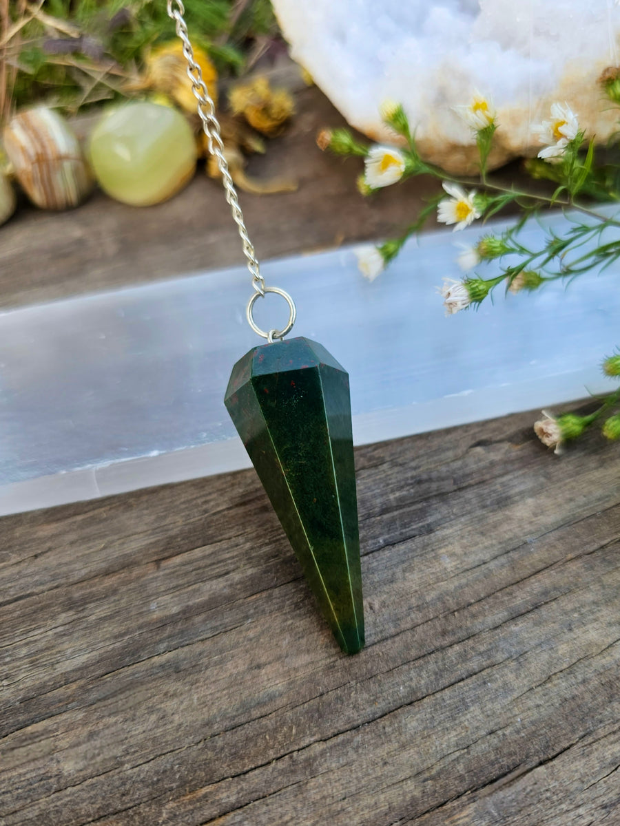 Bloodstone Faceted Pendulum – Alchemy & Aura