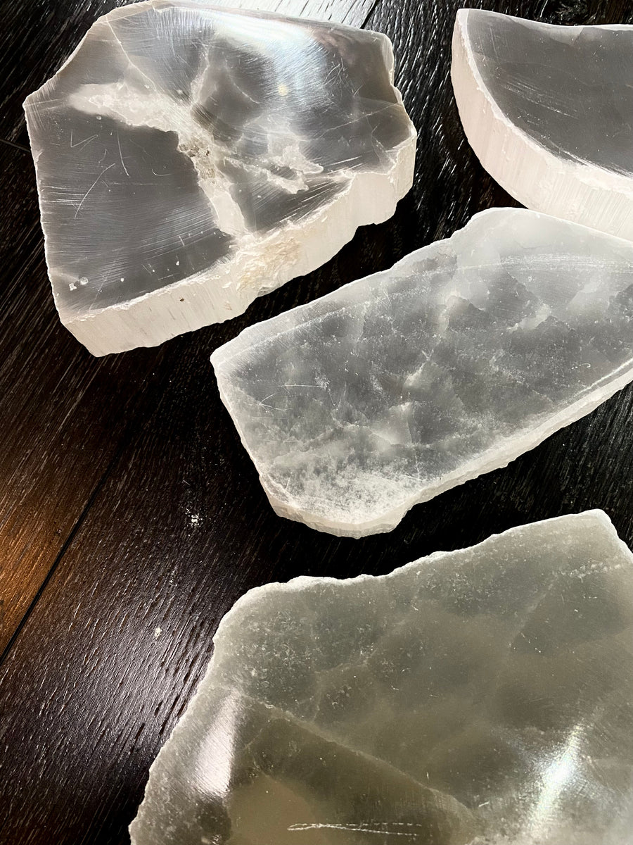 Ulexite (Selenite TV Stone) – Alchemy & Aura